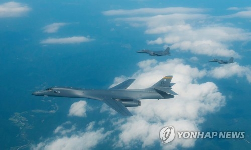 F-35B 스텔스기 4대·B-1B 2대 동시출격…MDL 인근까지 비행(종합2보) | 연합뉴스