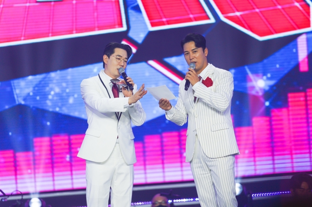 [방송소식] SBS '딱 한 번 간다면' 20일 첫선 | 연합뉴스