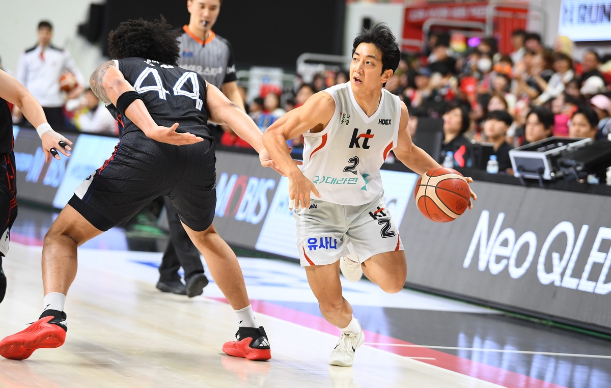 '안영준 21점' 프로농구 SK, 정규리그 우승 보인다…KCC 10연패(종합) | 연합뉴스