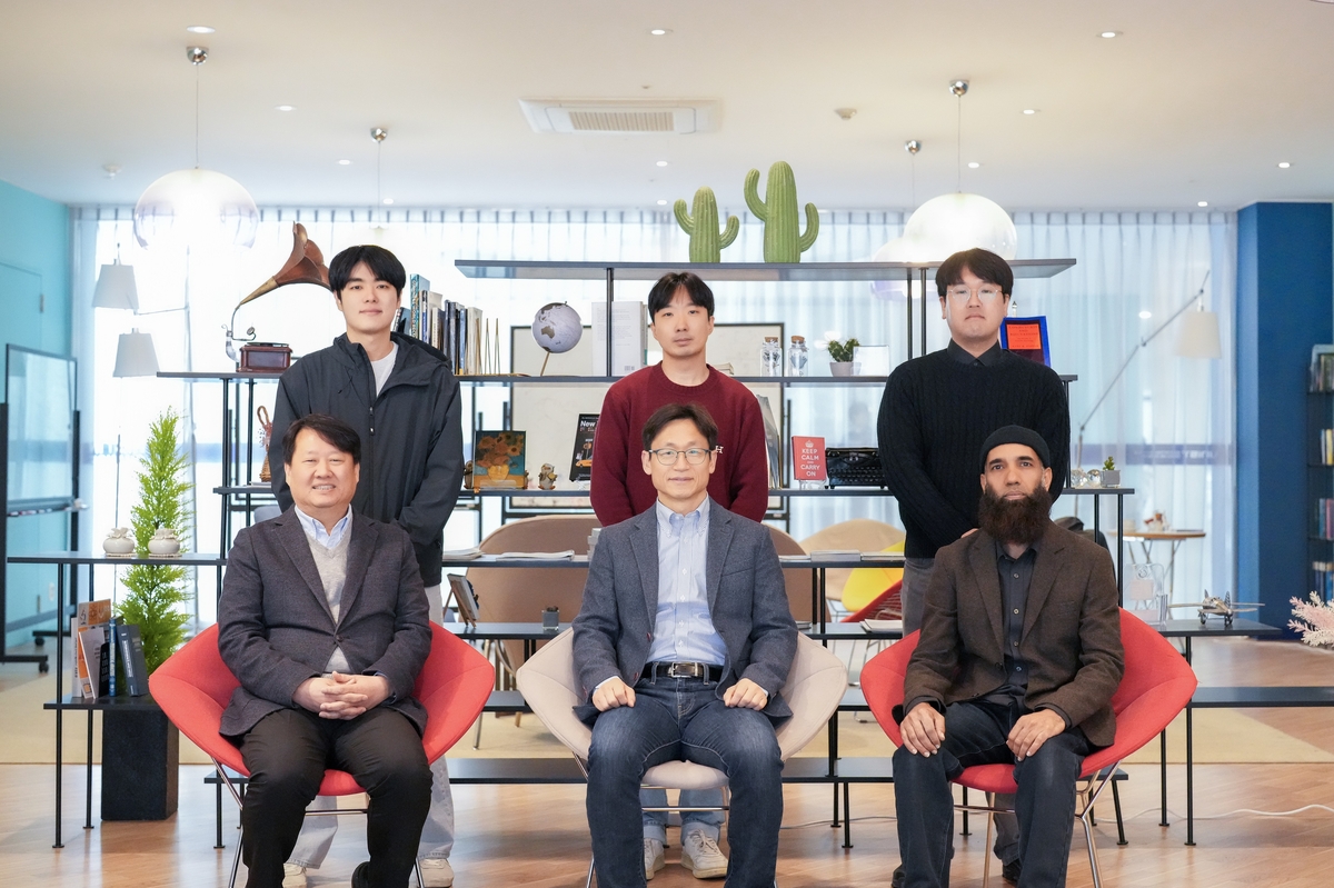 UNIST "차세대 태양전지 효율·안정성 높이는 물질 개발" | 연합뉴스