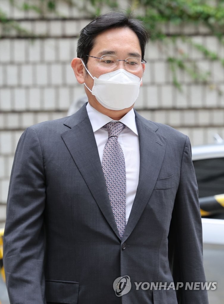 법정 향하는 이재용 부회장 | 연합뉴스