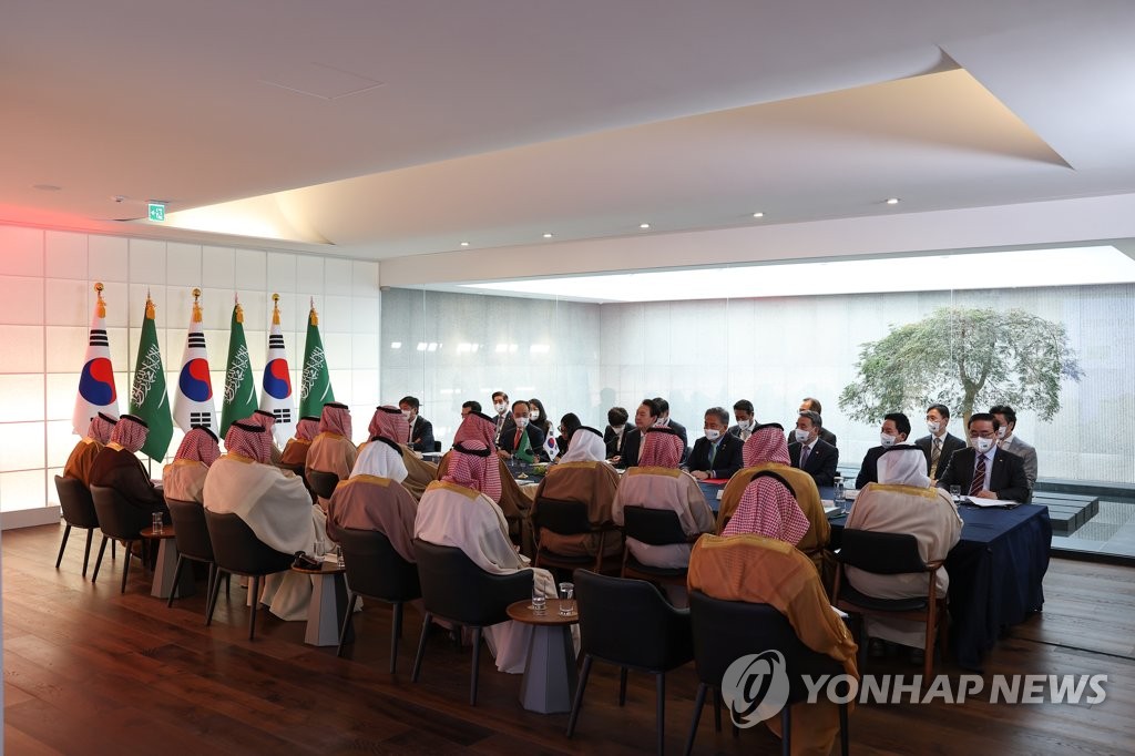 Yoon-Saudi crown prince talks | Yonhap News Agency
