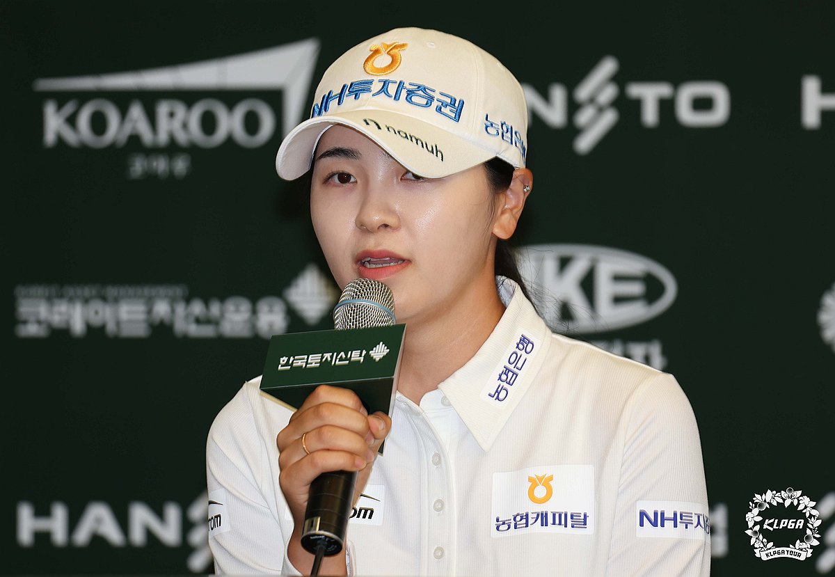 질문에 답하는 이가영 | 연합뉴스