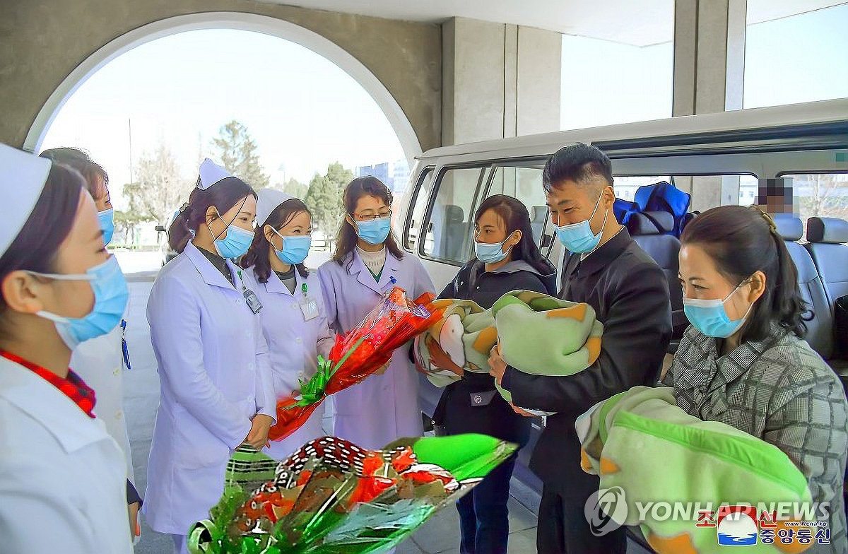 Fraternal triplets born in N.K. | Yonhap News Agency