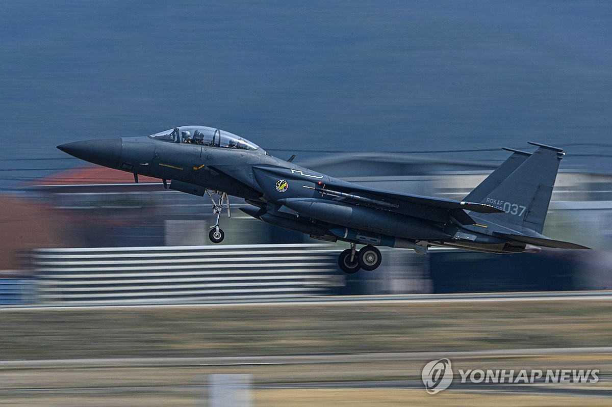 이륙하는 F-15K | 연합뉴스